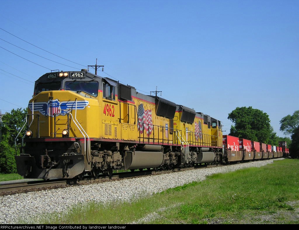 UP 4962 On CSX Q 231 Eastbound